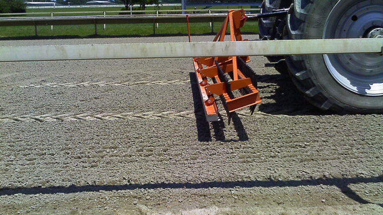 Magnetic Track Conditioner and Harrow – Horsemen’s Track and Equipment